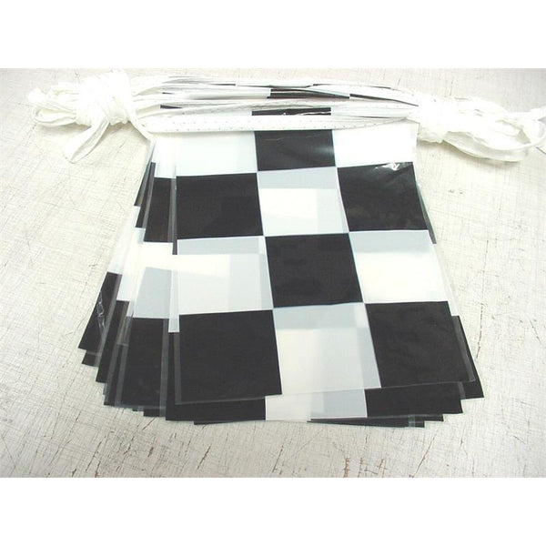 Checkered Pennants - Black & White - Rectangular - Parts Queen